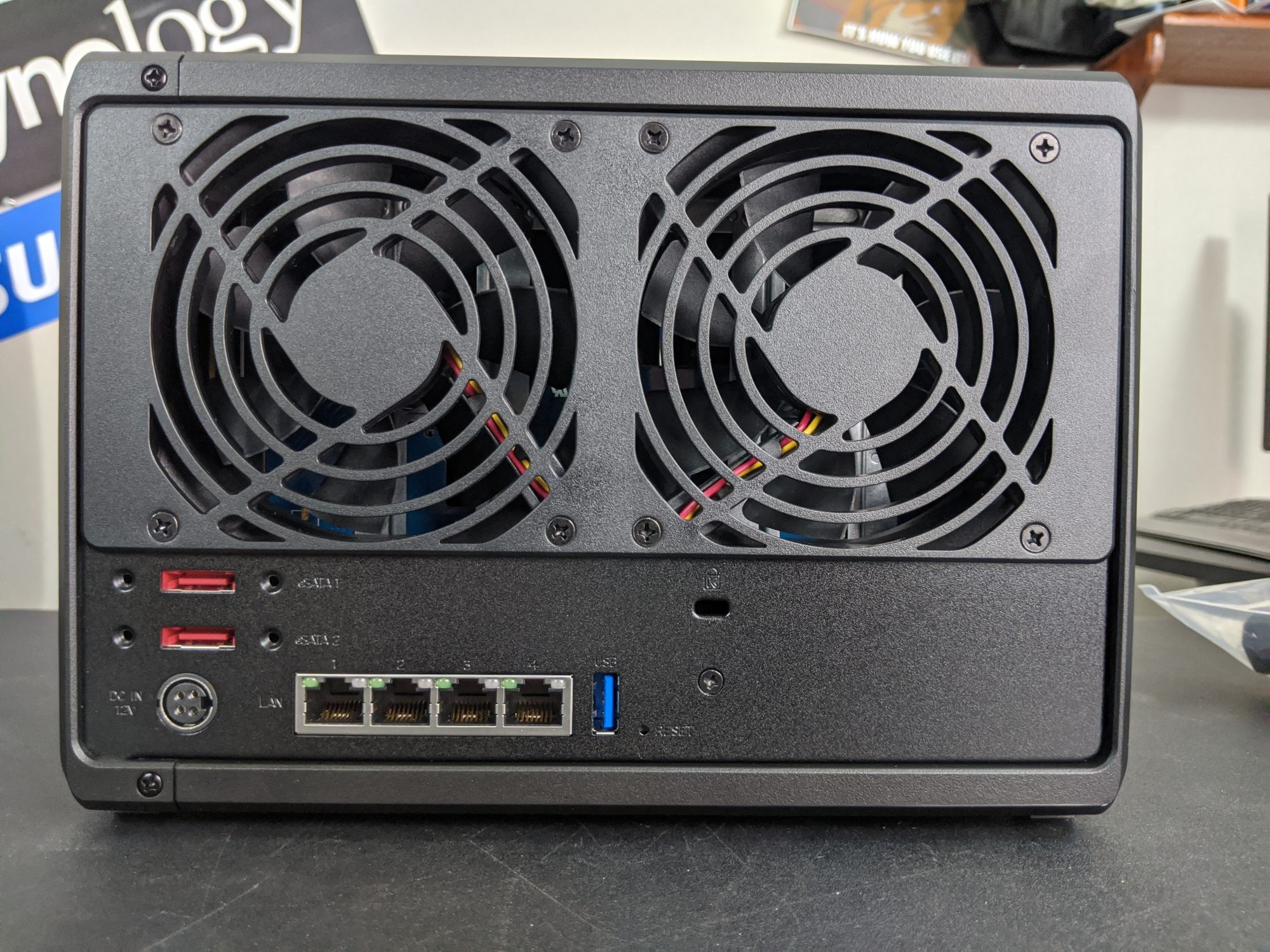 Synology DS1520+ NAS Hardware Review – NAS Compares