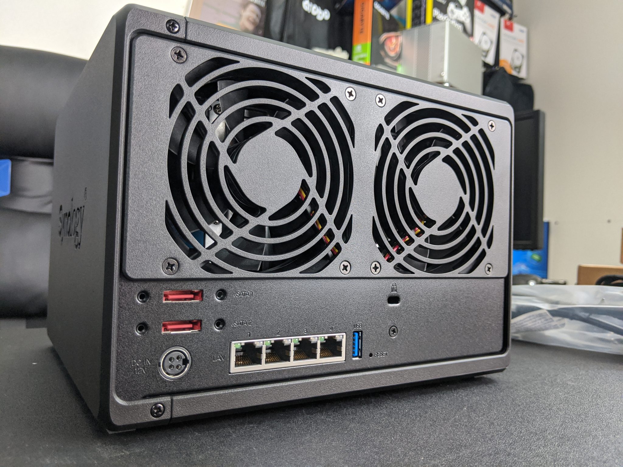 Synology DS1520+ NAS Hardware Review – NAS Compares