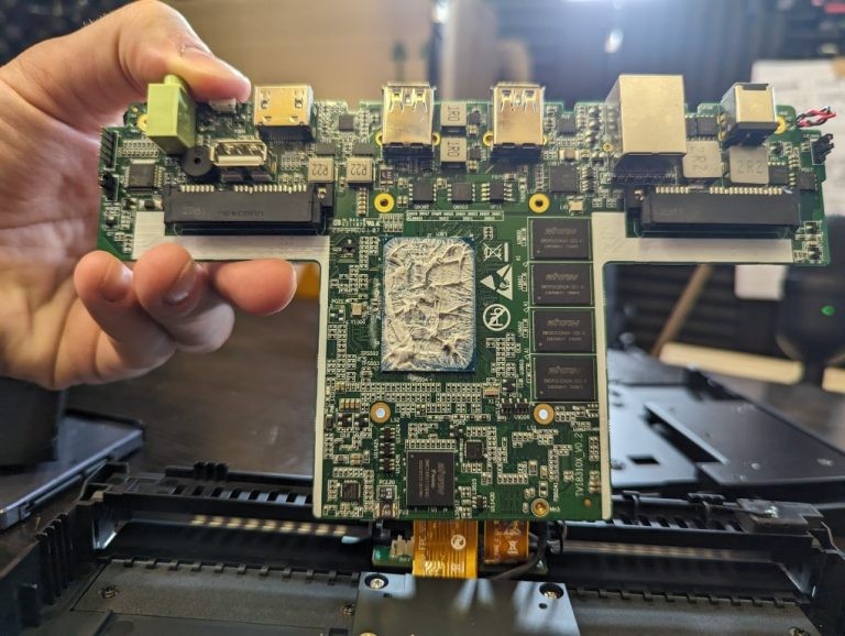 The lincplus LincStation N1 NAS Review – A REAL Turnkey UnRAID Flash ...